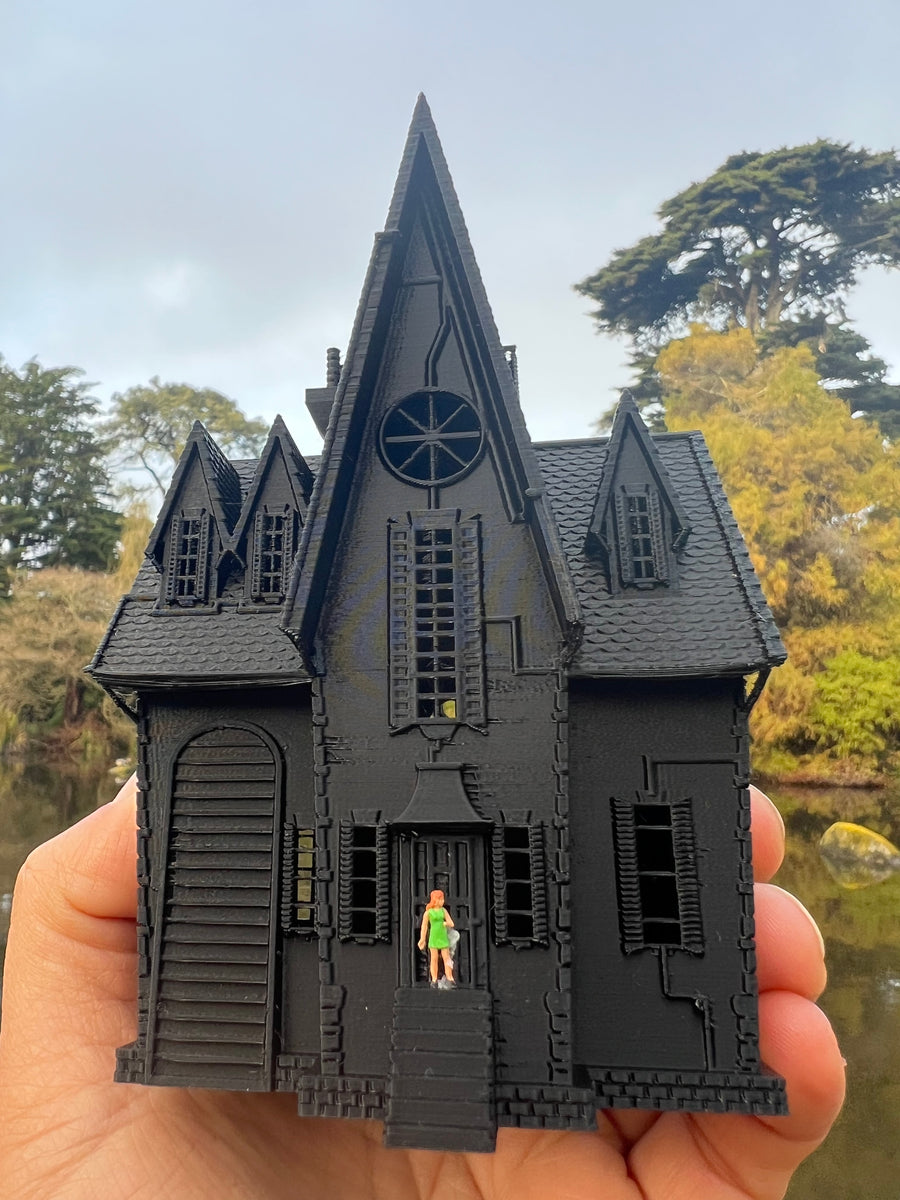 Small Black Miniature N-Scale Gru Villain Victorian Gothic House Minio ...