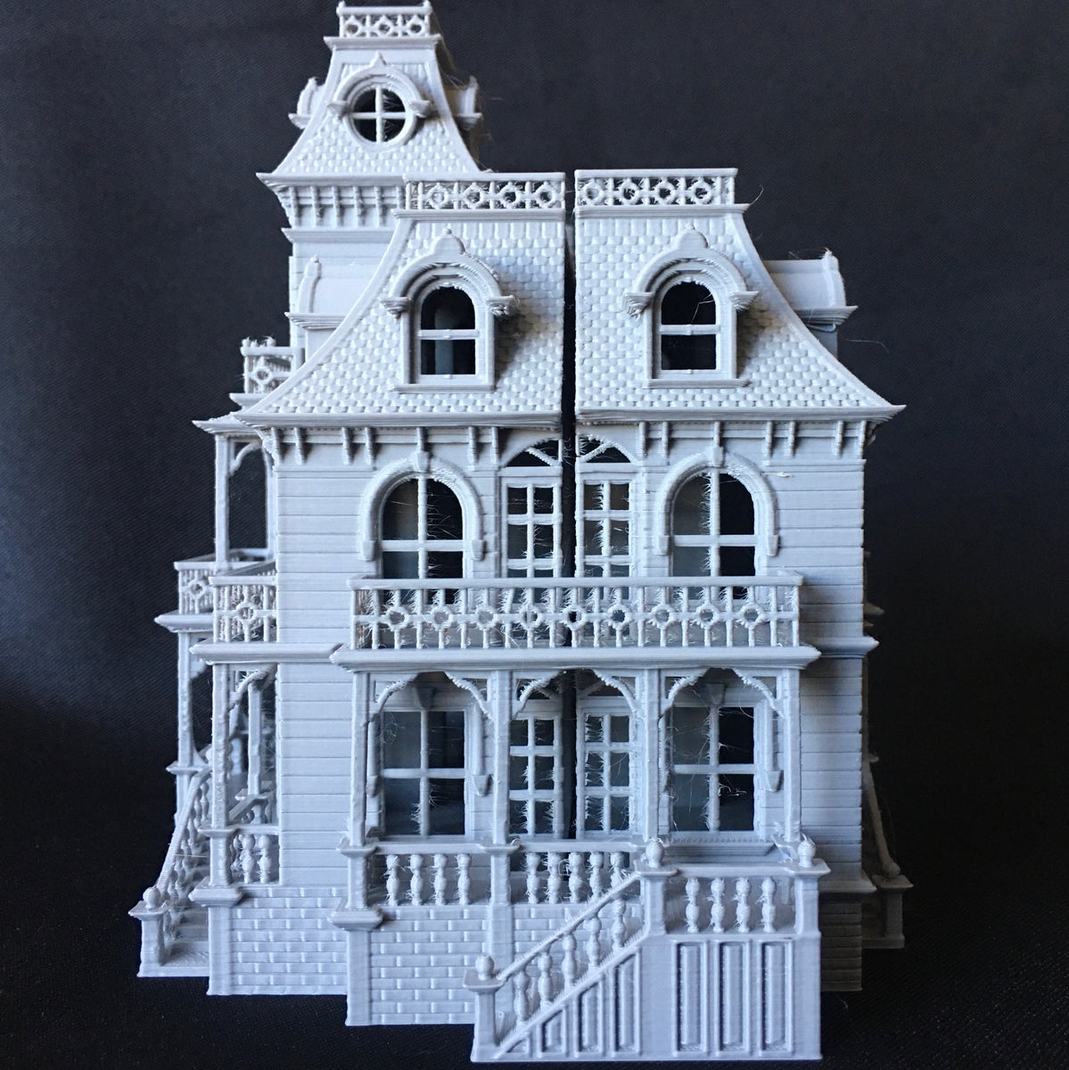 Gray Miniature Haunted Halloween House/Mansion Victorian House 1:87 HO ...